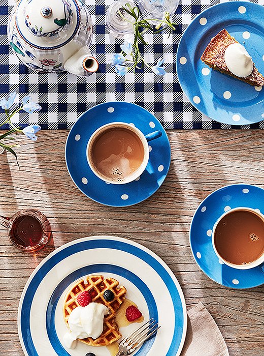 How to Host: Easy Summer Brunch Ideas & Recipes