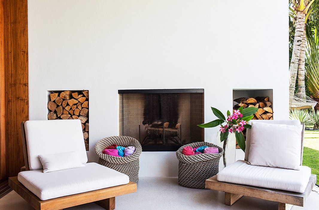 Inside the Breezy Palm Beach Home of Kelly Klein